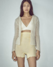 HB / MUSTARD – VAKT.